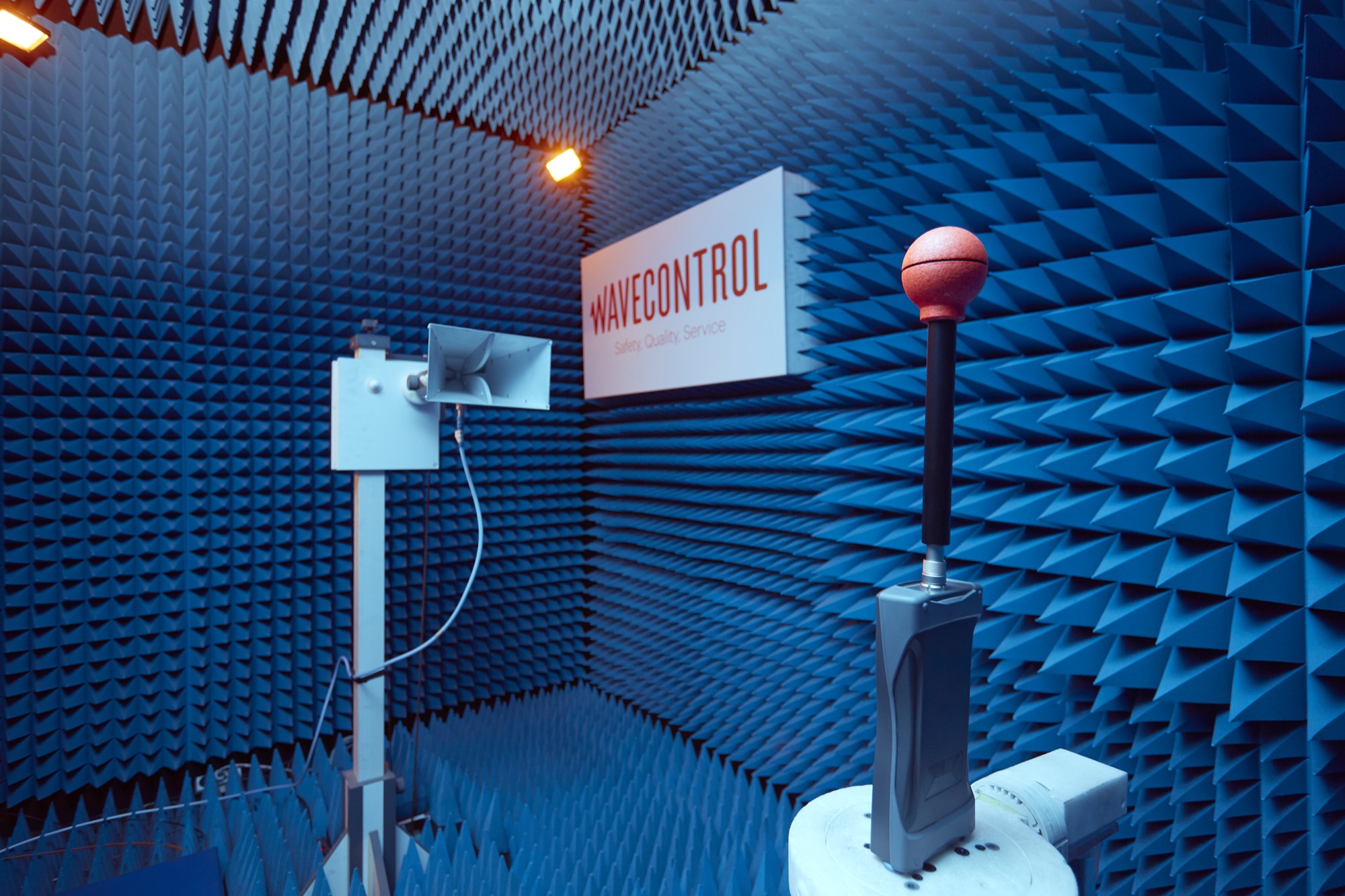 SMP3电磁辐射检测仪, SMP3场强仪高性能宽频测试仪_Wavecontrol官网